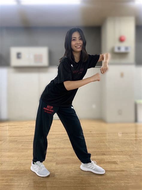 櫻井梨央「guのtシャツのデザインのシルエット、誰なんだろう…って思った方、いらっしゃいますかね！実は私なんです！」 ハロアップデート