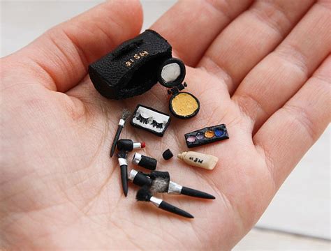 Miniatures Including Art Tools Piano Pizza Bambole In