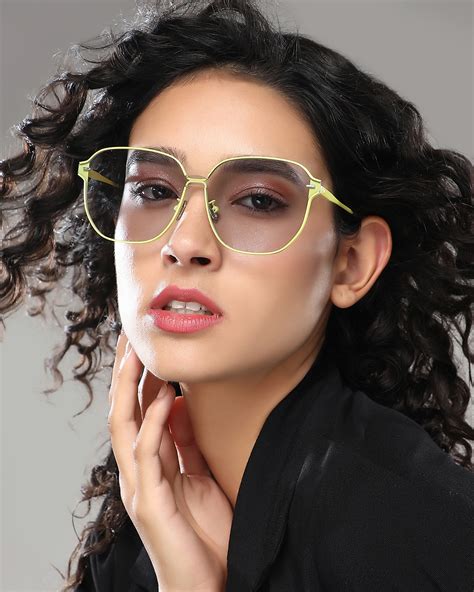 Buy Womens Black Oversized Polarised Lens Sunglasses Online In India