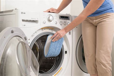 How To Mop A Floor Like A Pro The Best Mopping Practices Microfiber Wholesale