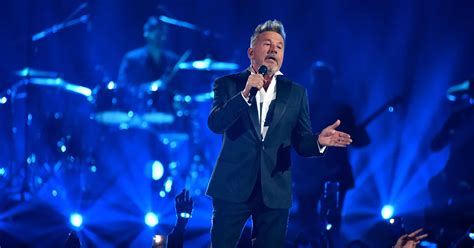“인디고는 노래가 아니고 꿈이 아닙니다 이미 현실입니다” Ricardo Montaner가 손녀에 대해 이야기합니다