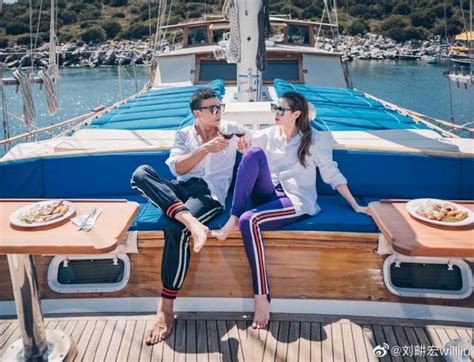 刘畊宏发文为妻子王婉霏庆生 甜蜜表白情话满分新浪图片