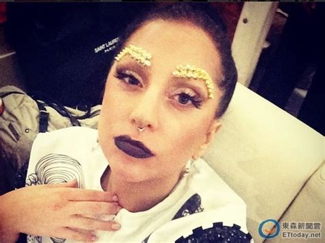 Lady Gaga自曝19岁时每天都遭性侵：很可怕gagalady凤凰娱乐
