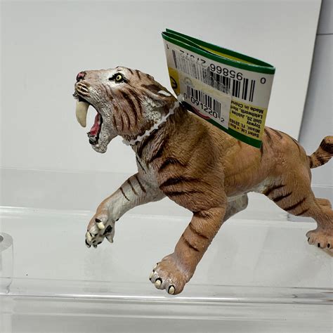 Safari Ltd Saber Tooth Tiger Figure 2004 With Tag 4732124061
