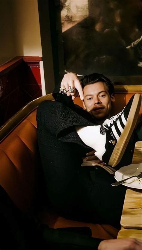 Harry Styles Aesthetic Harry Styles Pictures Harry Styles Converse
