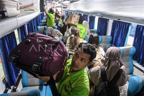 Capaian KAI Dalam Pelayanan Mudik Lebaran ANTARA Foto