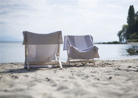 Beach Towels Double As Seats For Júlia Esqués Marina Deck Chair