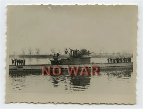 wwii original german war photo u boat u boot and crew parade eur 33 63