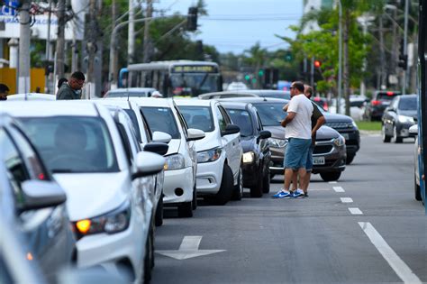Protesto De Motoristas De Aplicativo Complica O Trânsito Em Vitória A