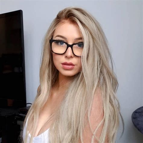 Mikaylah Anna Mikaylah Anna Updated Their Profile Picture