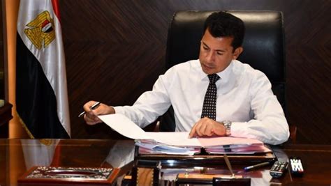 مفاجأة وزير الرياضة لم يُصدر قرارًا بعزل مرتضى منصور من رئاسة الزمالك
