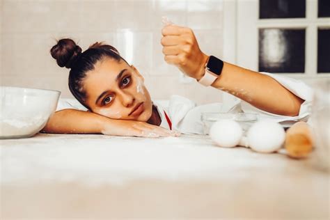 Images de Femme Endormie Dans Salle Bain Téléchargement gratuit sur