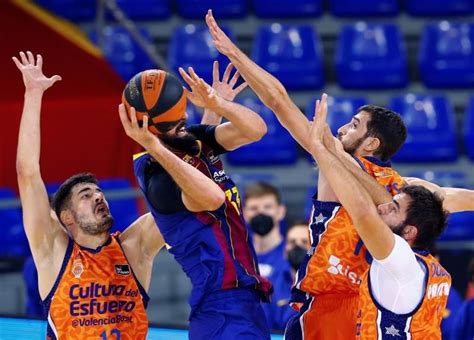 90 100 El Valencia Basket desnuda al Barça y coge aire en la Liga
