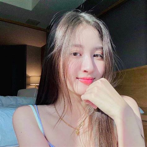 ចំរើន លក់ខោអាវស្អាតៗ