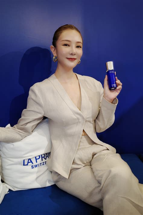 童冰玉 Tong Bing Yu Added A New Photo 童冰玉 Tong Bing Yu