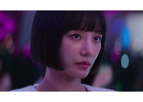 Dengan Rambut Model Bob Sosok Park Gyu Young Mengingatkan Pada Natalie Portman Di Film Leon The