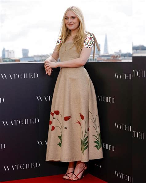 داکوتا فانینگ؛ خواهر بزرگ‌تری که سعی می‌کند از خواهر کوچولویش تقلید کند چی بپوشم