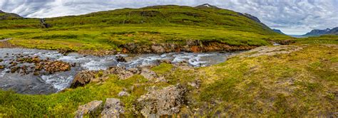 아이슬란드의 세이디스피외르뒤르에 가까운 피 요 르 드 풍경 및 셀 레 브 쿠 포스 폭포의 탁 트인 전망 여름 시간 0명에 대한 스톡 사진 및 기타 이미지 Istock