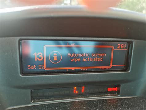 Датчик дождя/света, фотохромное зеркало и ходовые огни — Peugeot 207, 1 ...