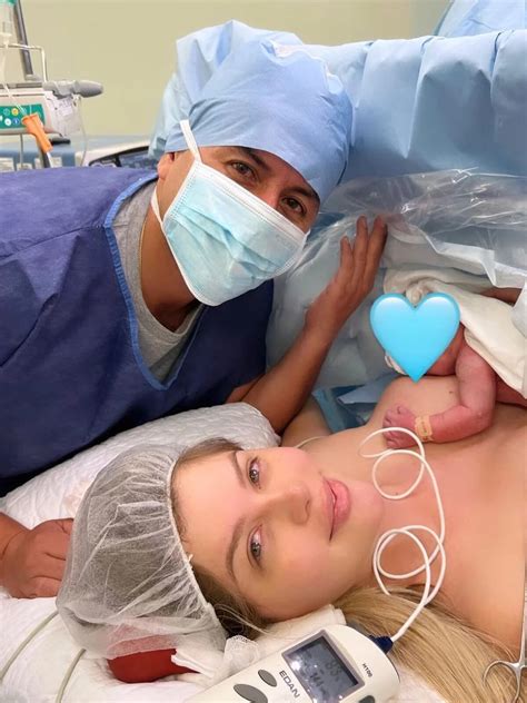 Brunella Horna esposa de Richard Acuña revela el rostro de su hijo