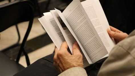 Повечето европейци купуват онлайн печатни а не електронни книги интересът към тях е най слаб в