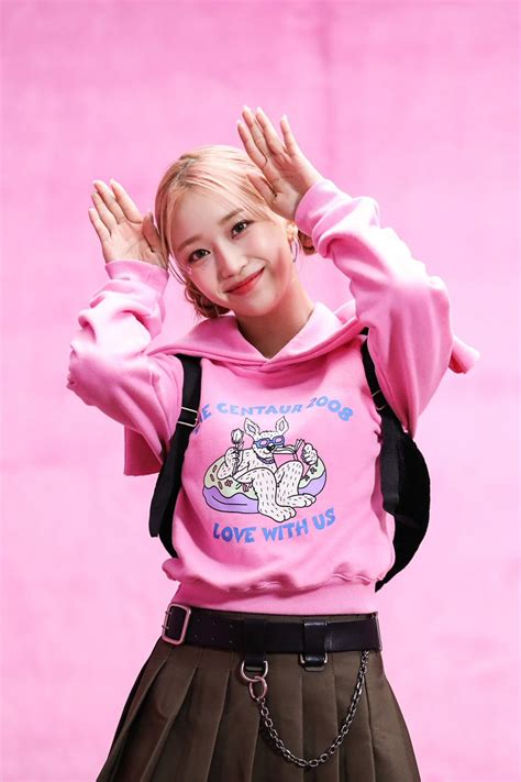 Stayc스테이씨 On Twitter 📸 ･•🐰🐩 ‘poppy Performance Video Behind Photo