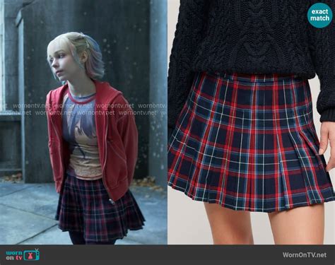 Wornontv Enids Anime Graphic Tee And Plaid Skirt On Wednesday Emma