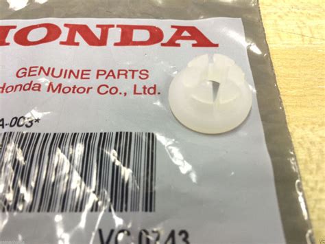 Honda Genuine Honda Hood Prop Rod Pivot Grommet Clip S A Honda Parts For Less