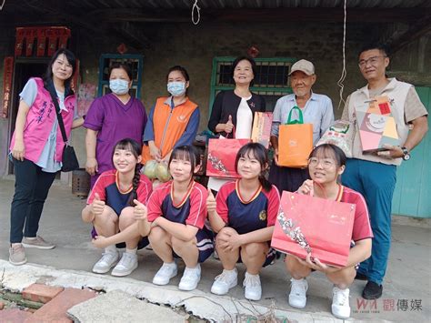 （有影片）／北港公所與北港農工官學合作愛心月餅 攜手各界關懷獨居老人送溫暖 觀傳媒