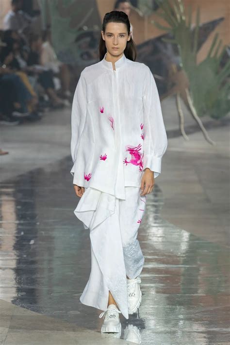 Shiatzy Chen Spring 2024 Ready To Wear Collection Artofit