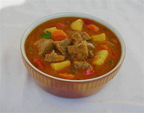 Gulas Unguresc Din Carne De Porc •