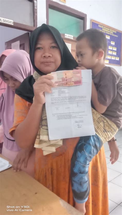 Pemdes Hariang Salurkan BLT DD TA 2022 NASIONAL XPOS