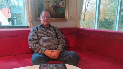 Borgere Mistænker Aflytning Fra Elektronisk Udstyr Men Frivilligt