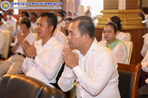 លោកឧត្តមសេនីយ៍ទោឈឿន សុចិត្ត អមដំណើរ នាយឧត្តមសេនីយ៍ ប៉ែន វិបុល តំណាង នាយឧត្តមសេនីយ៍ សន្តិបណ្ឌិត