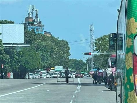 လုံခြုံရေးတင်းကျပ်ထားသည့် ရန်ကုန်စာတိုက်ကြီးအနီး ဗုံးထပ်ဆင့်ပေါက်ကွဲမှုများ ဖြစ်ပွား