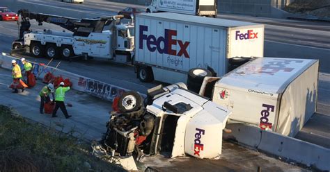 Fedex Truck Swerves To Avoid Two Crashes Topples On 5 Freeway Los
