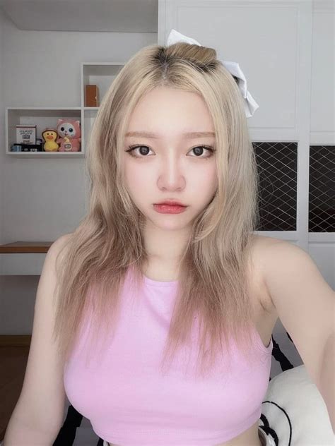 Ảnh Linh Chichan Hoàng Nguyễn Linh Chi cute sexy nhất