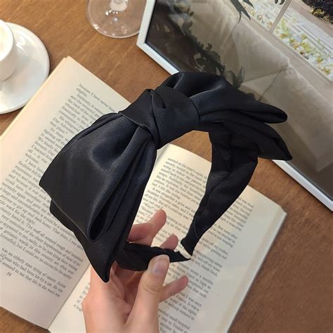 블링살롱 블링살롱made국내제작 로맨틱 볼륨 리본 새틴 머리띠 여성 데일리 샤틴 빅리본 헤어밴드 1컬러