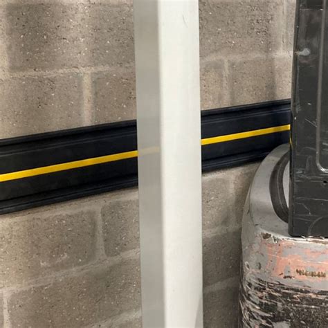 Protection Mur Contre Les Chocs Causés Par Des Engins De Manutention