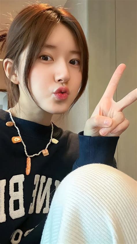 Triệu Lộ Tư [weibo] Pretty Korean Girls Girl Hairstyles Ulzzang Girl