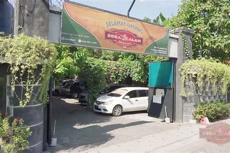 9 Tempat Makan Keluarga Lesehan di Surabaya, Makin Seru Kalau Datang Rame-rame – Blog Mamikos