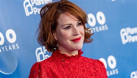 Molly Ringwald Talks About Her Role In Feud Capote Vs The Swans