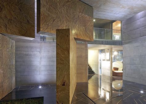 Spinning Walls Animate The Facade Of Indian House By Matharoo
