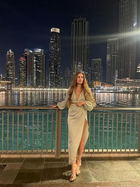 Night In Dubai Dubai Fashion Women Dubai Outfits Dubai Outfits Ideas