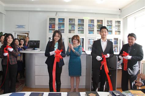 Монголын нийгмийн хөгжилд түлхэц болж МУИС ийн номын сан