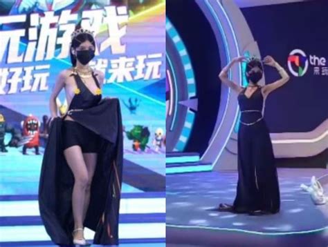 甜美網紅「台上露兩點」！禮服中空惹火片瘋傳 她回應了 娛樂星聞