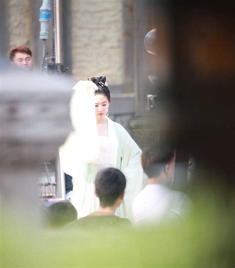 刘亦菲陈晓新剧路透曝光 俊男美女神仙气质出众 搜狐大视野 搜狐新闻