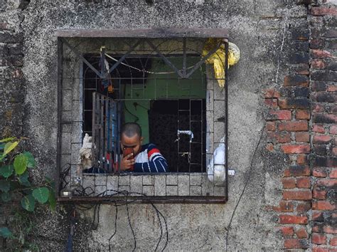 Covd 19 Horror Dharavi Asias Largest Slum Is Fighting Coronavirus