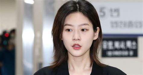 김새론 음주운전·생활고 코스프레·셀프열애설 바빴던 ‘2년 자숙연극 복귀 설전 이슈와치
