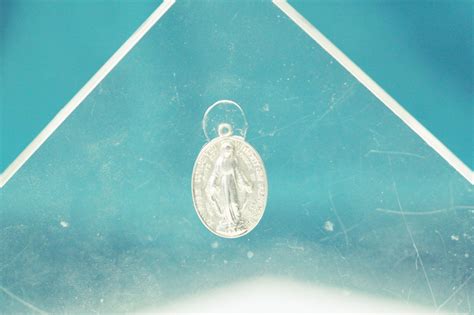 925 Stelring Silver Marys Miraculous Metal Oval Char Gem